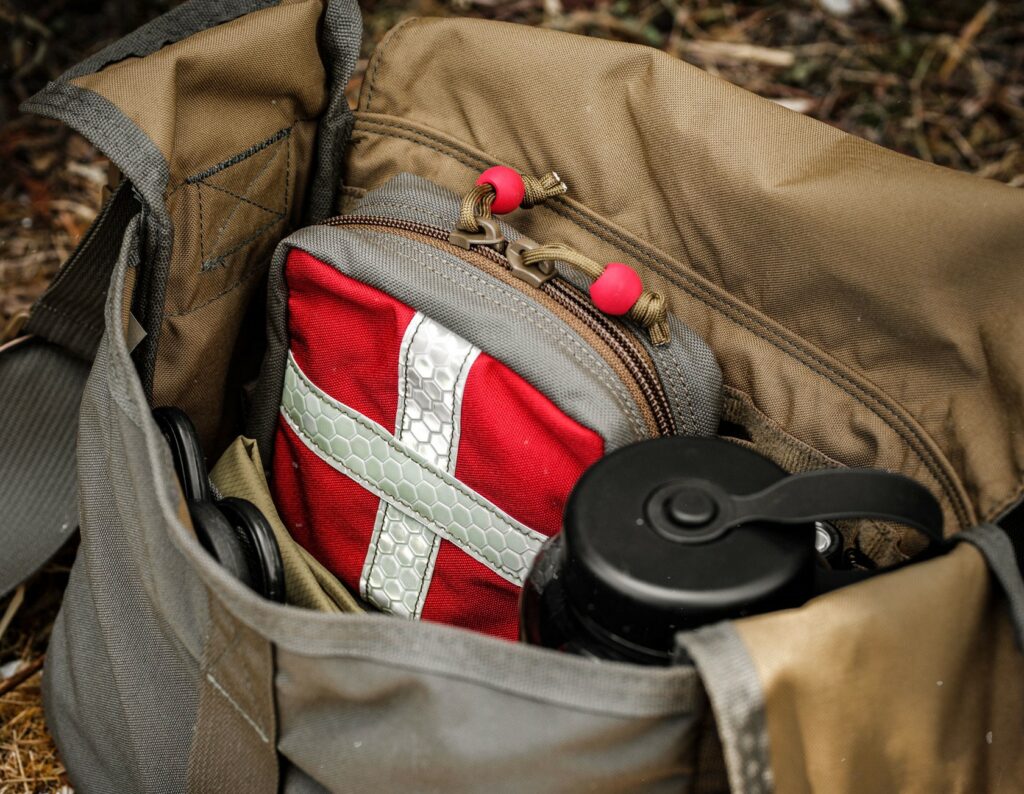 Best Medical Pouch | Compact Medic Pouch for First Aid and EDC | Tuff ...